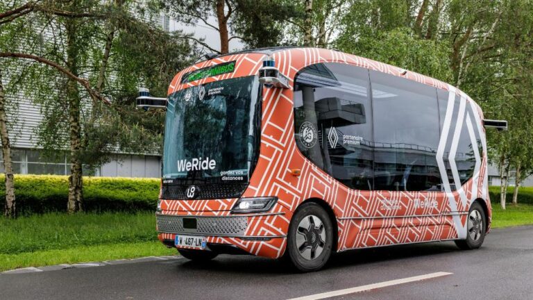 Beep Launches Self-Driving Shuttle Trial at Honolulu Airport - EVMagz