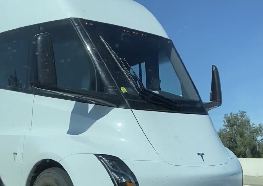 Walmart Takes Delivery of Tesla Semi, Spotted in California