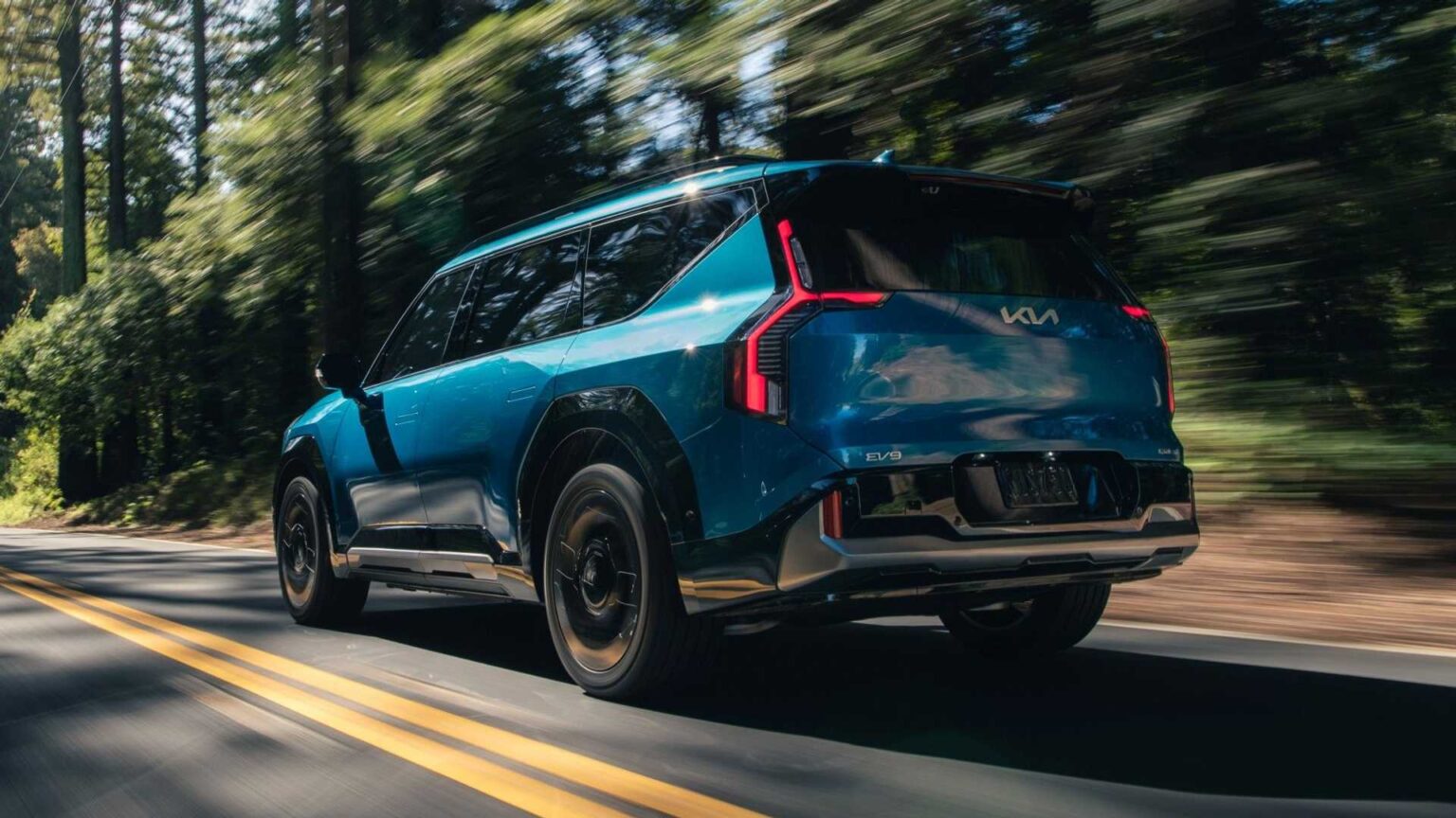 Kia Recalls 2025 EV9 Over Potential Rear Motor Shaft Failure