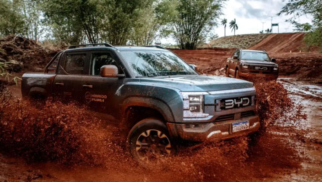 BYD Shark Plug-In Hybrid Impresses with Off-Road Capability in ...