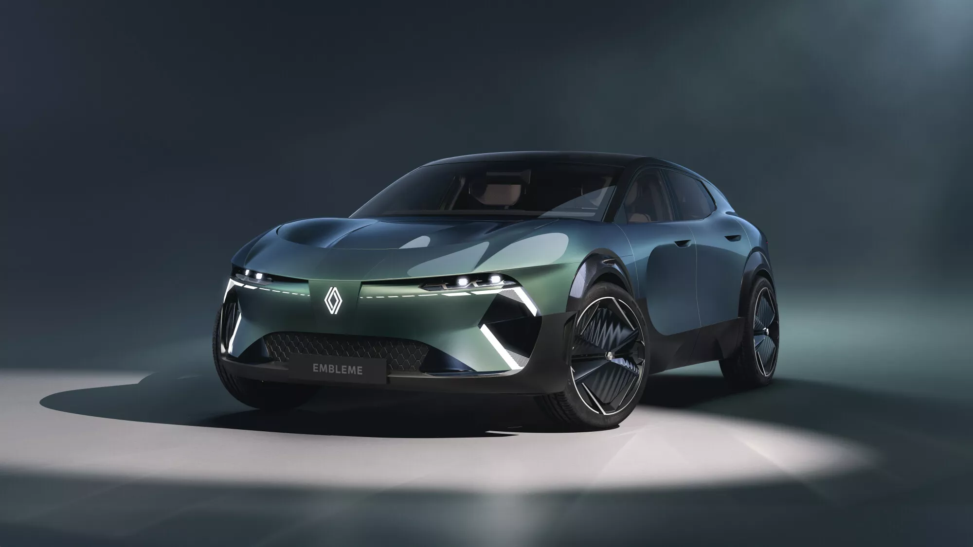 Renault Unveils the Emblème: A Family Vehicle Powered by Both Battery ...