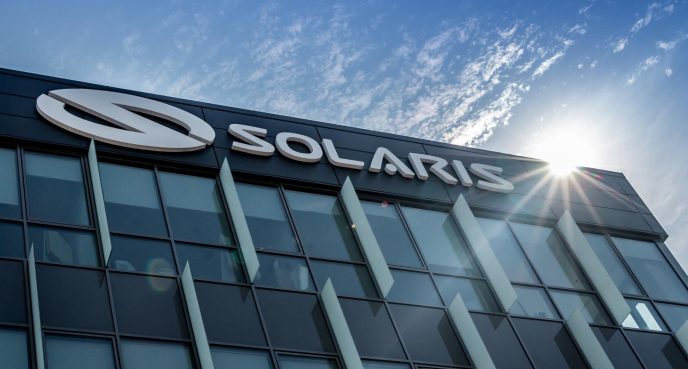 Solaris Delivers First Electric Articulated Bus to BVG with Battery ...