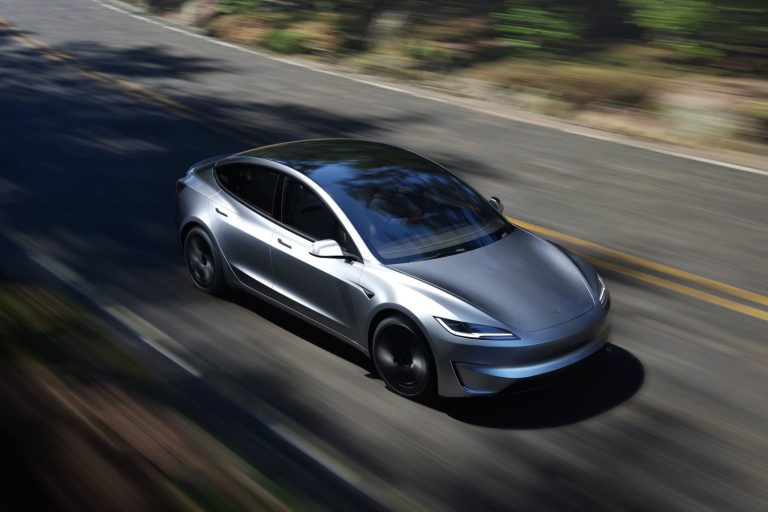 Tesla Adds Quicksilver Paint Option for Model 3 in the UK