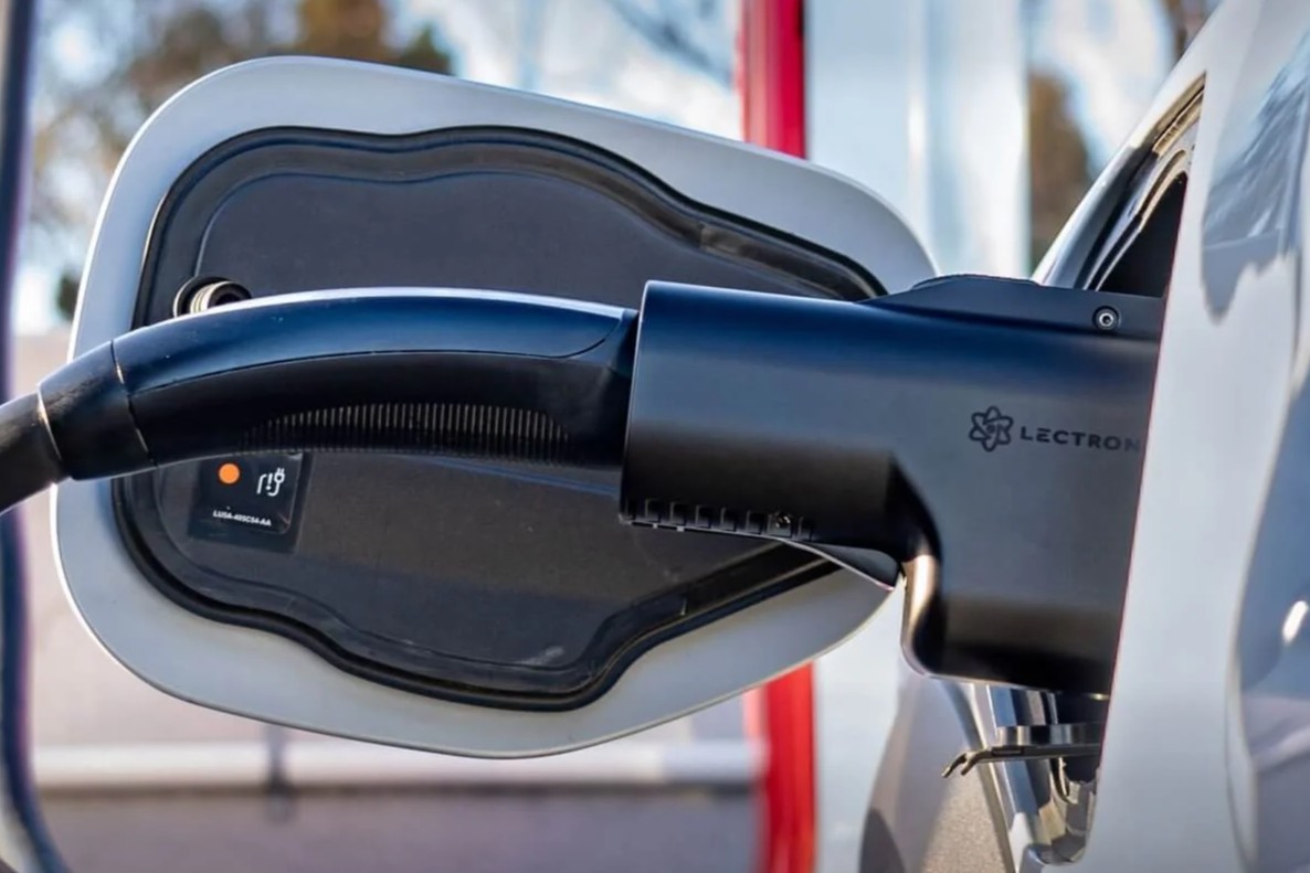 Lectron Ramps Up Production of NACS-to-CCS Adapters Amid Growing Demand