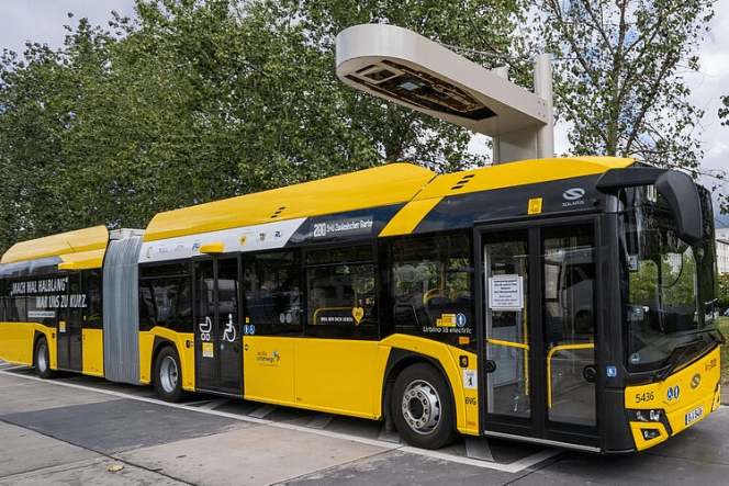 Solaris Delivers First Electric Articulated Bus to BVG with Battery ...
