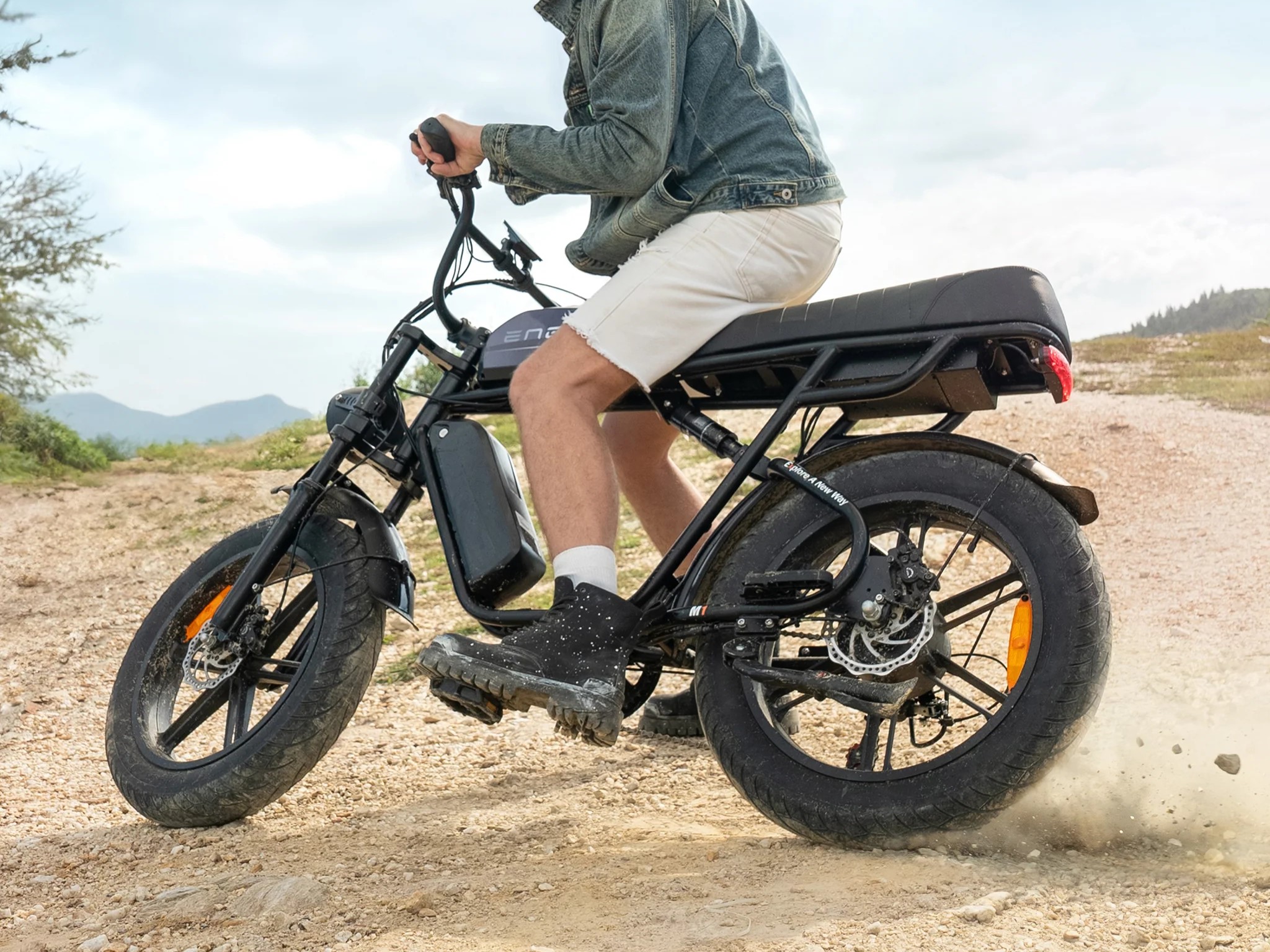 Engwe M1 E-Bike Launches in Europe with Dual Battery Option Offering Extended Range