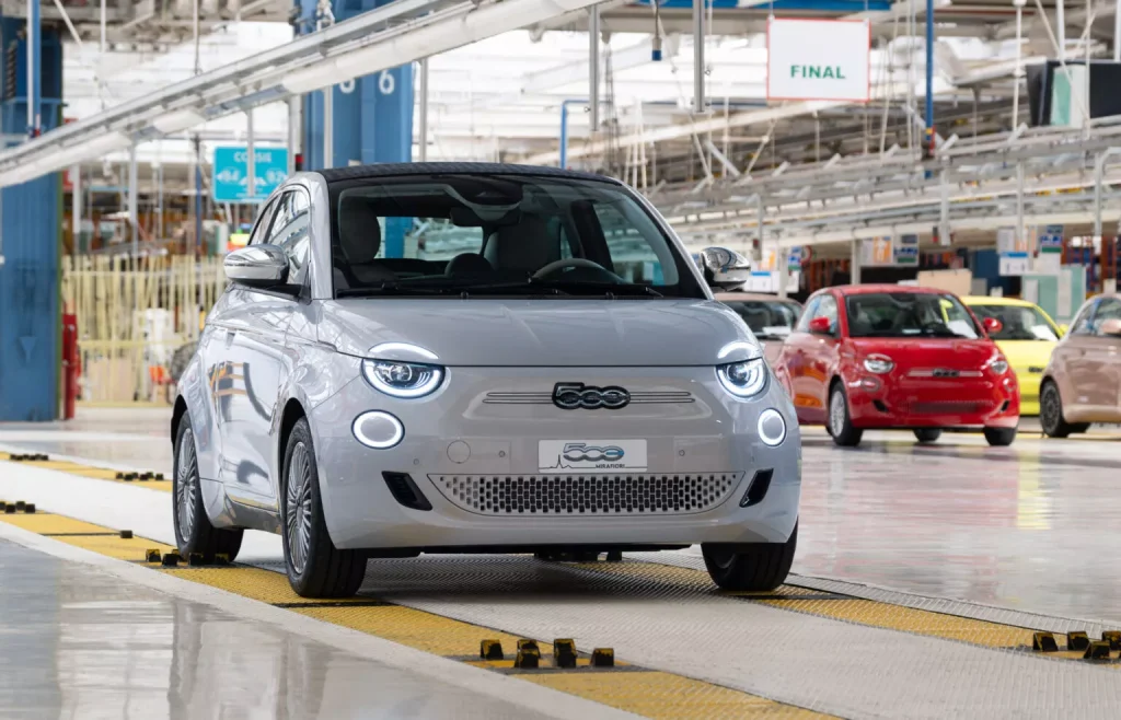 Stellantis Confirms Next-Generation Fiat 500 for 2032 Amid EV Challenges