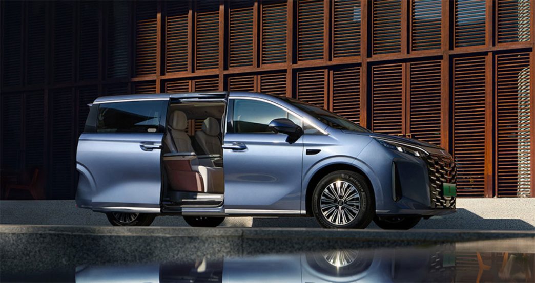 BYD Unveils New Xia MPV with Hybrid Technology and Advanced Driver ...