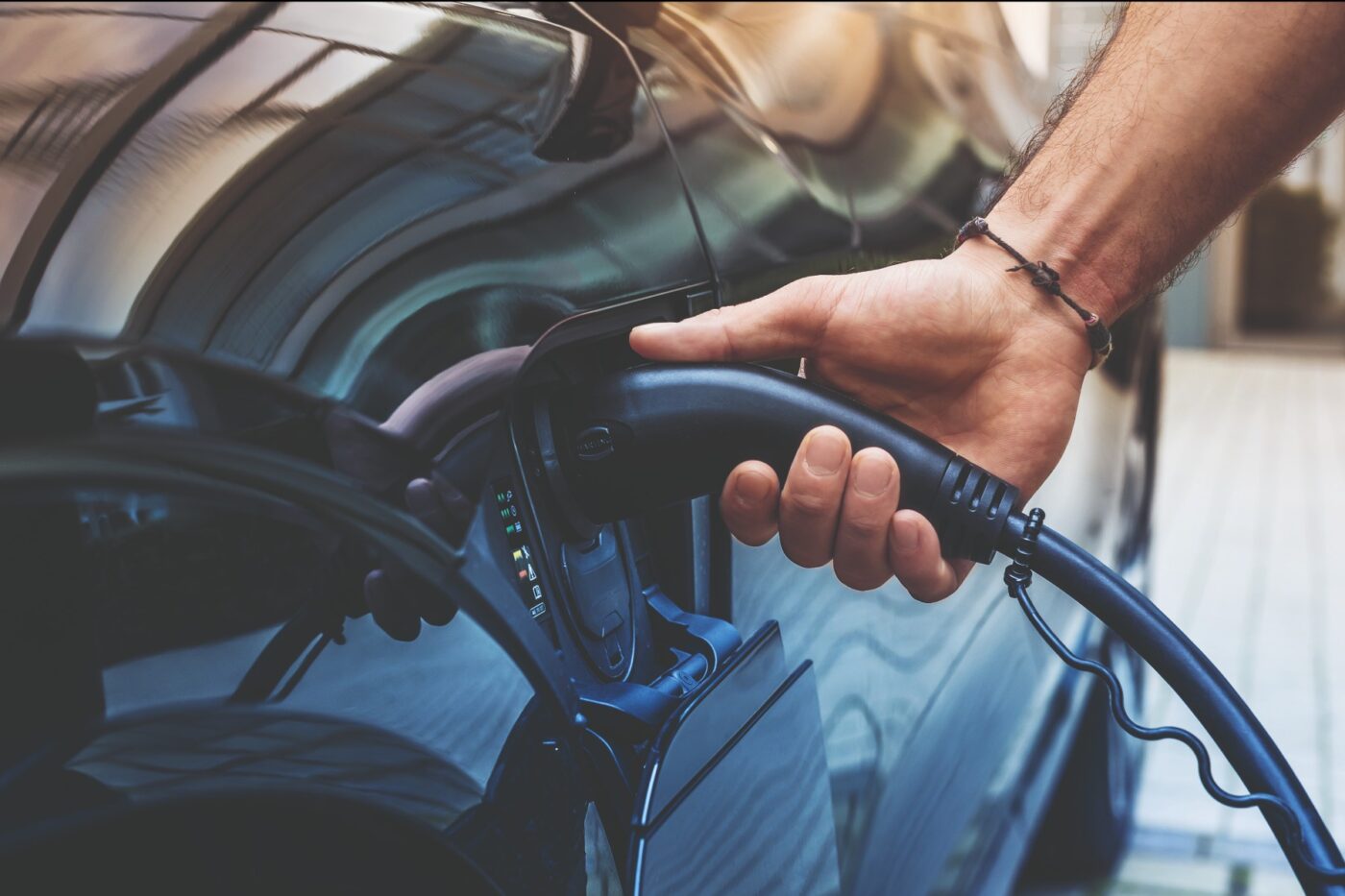 DKV Mobility Expands EV Charging Network with Applegreen Electric ...