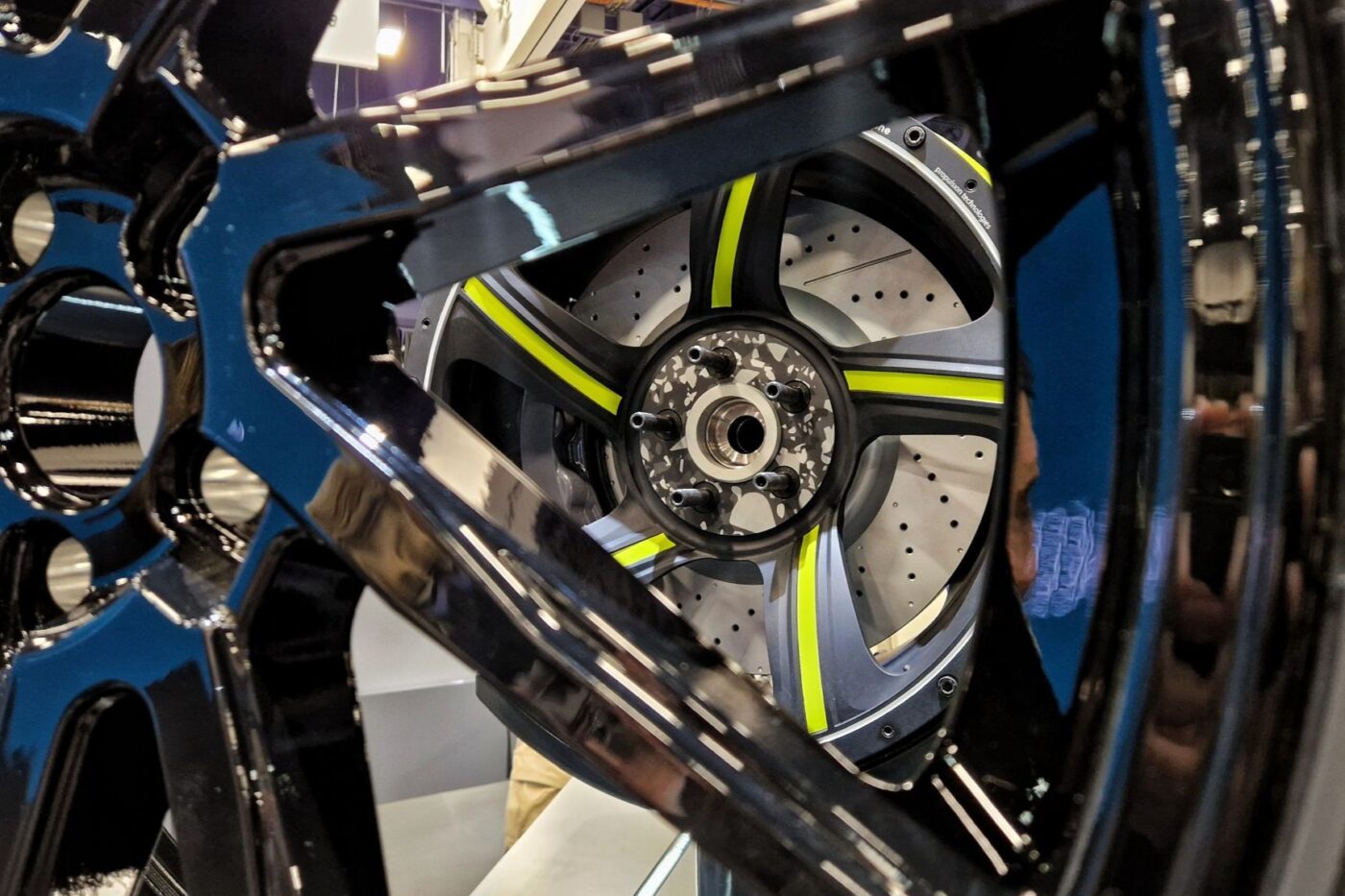 Elaphe Unveils Sonic.1 High-Performance In-Wheel Motor at CES 2025