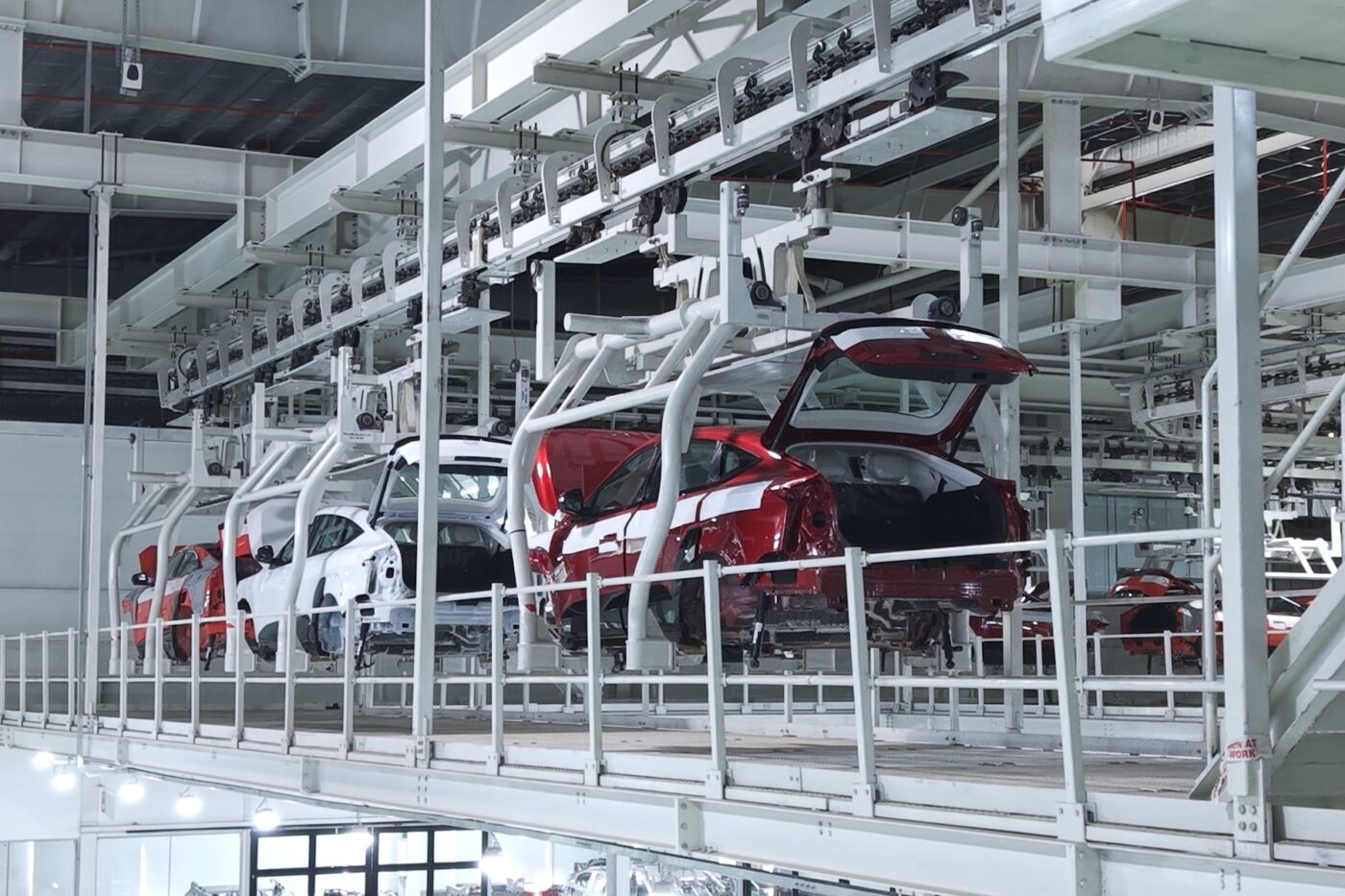 Mahindra Opens New EV and Battery Facility in India, Eyes Global Expansion