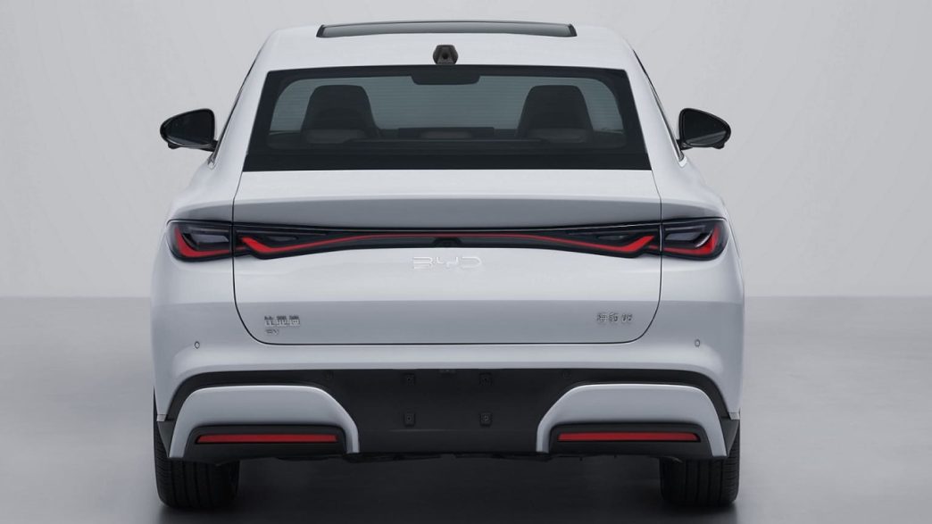 BYD Expands Electric Lineup with Seal 08 Sedan, Approval Filed in China