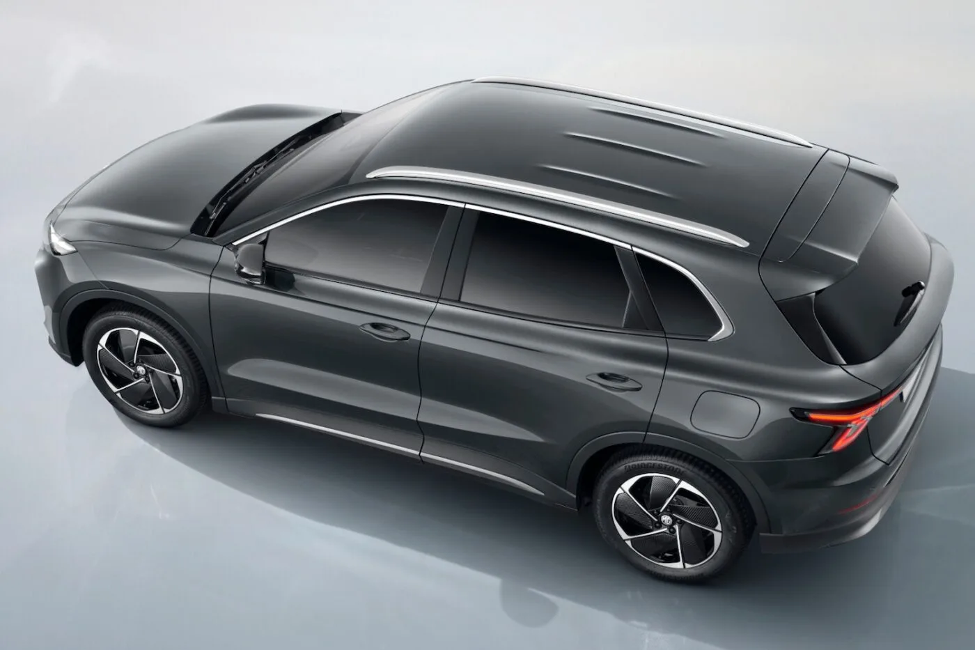 MG Motor Unveils MGS5 EV in Europe with Upgraded Range and Features