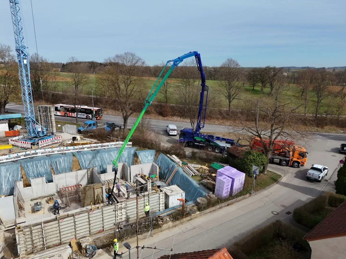 Volvo Unveils Electric Concrete Pump Truck with Fast-Charging Capability