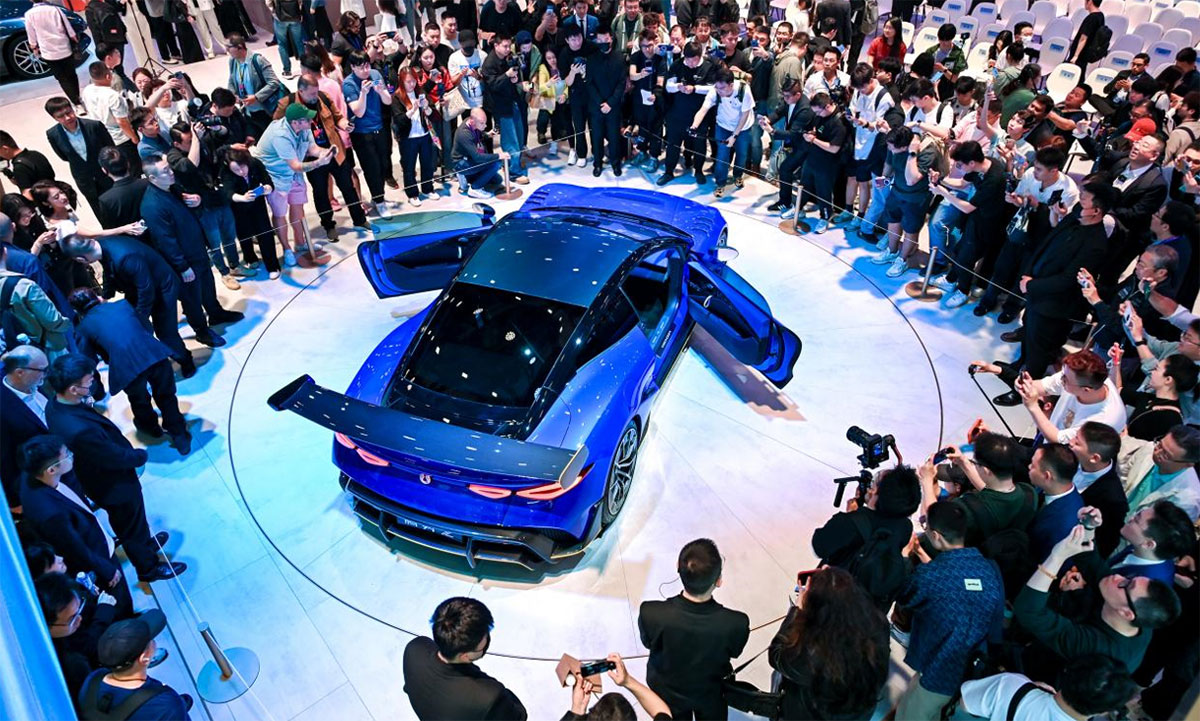 BYD’s Denza Unveils Z Concept Sports Car with DiSus-M Suspension and ...