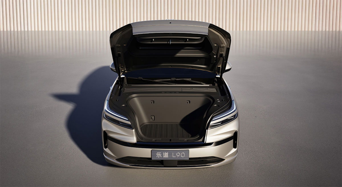 Onvo L90 Unveiled: Nio’s New Flagship SUV Offers 240-Liter Frunk, Three-Row Seating