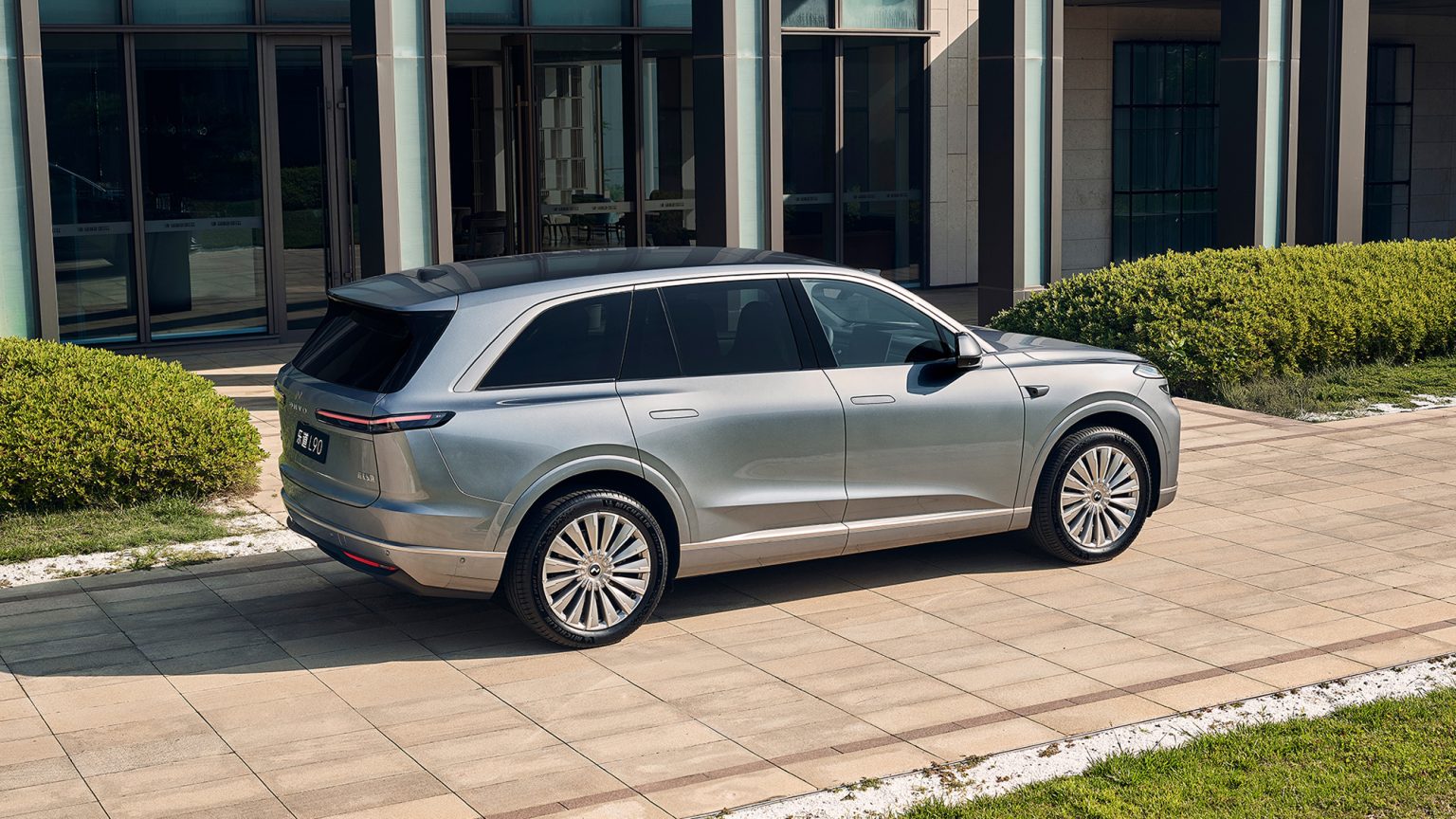 Everything You Should Know About Onvo L90 Specifications