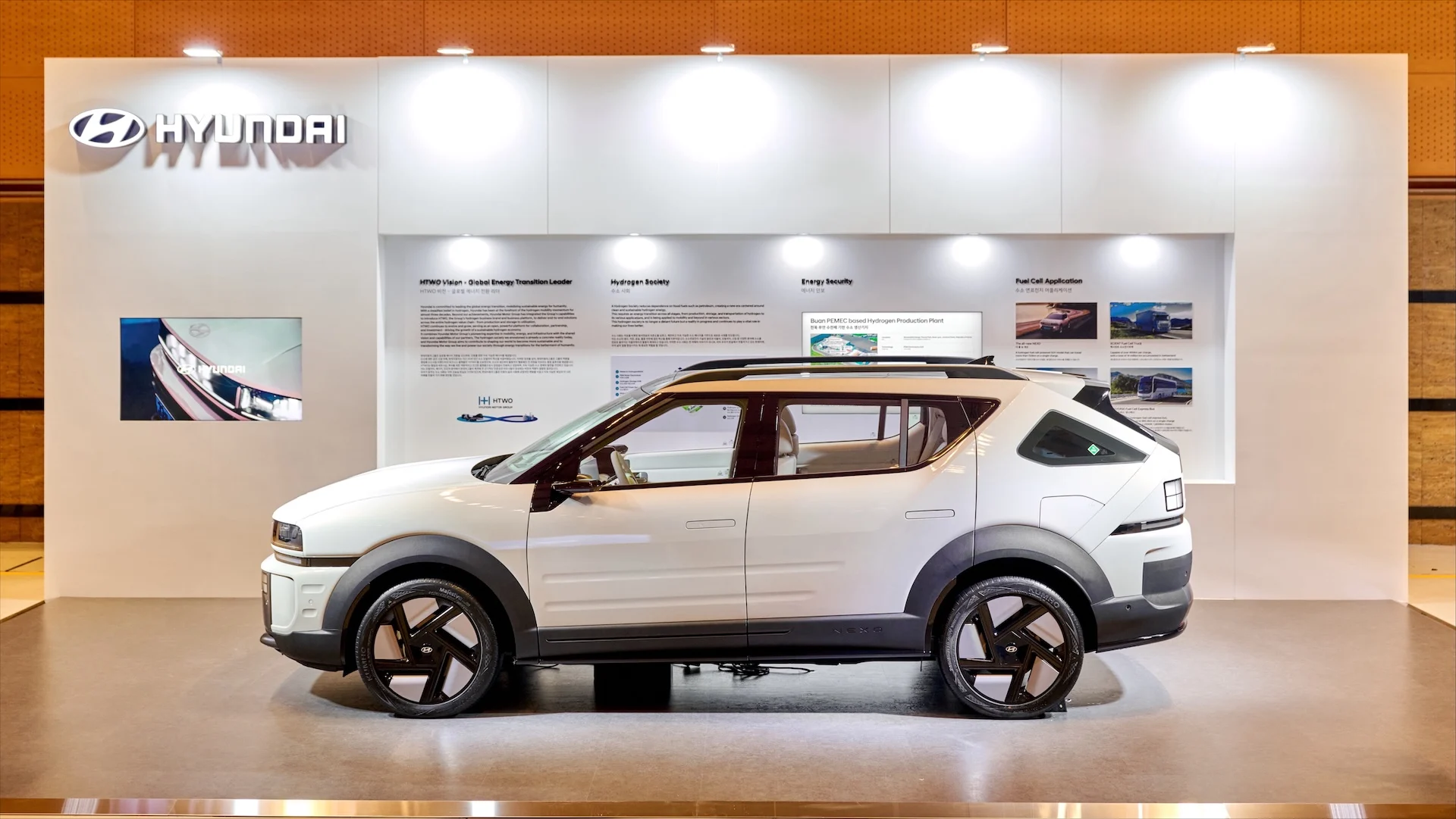 Hyundai Unveils All-New NEXO FCEV, Showcases Hydrogen Mobility Vision