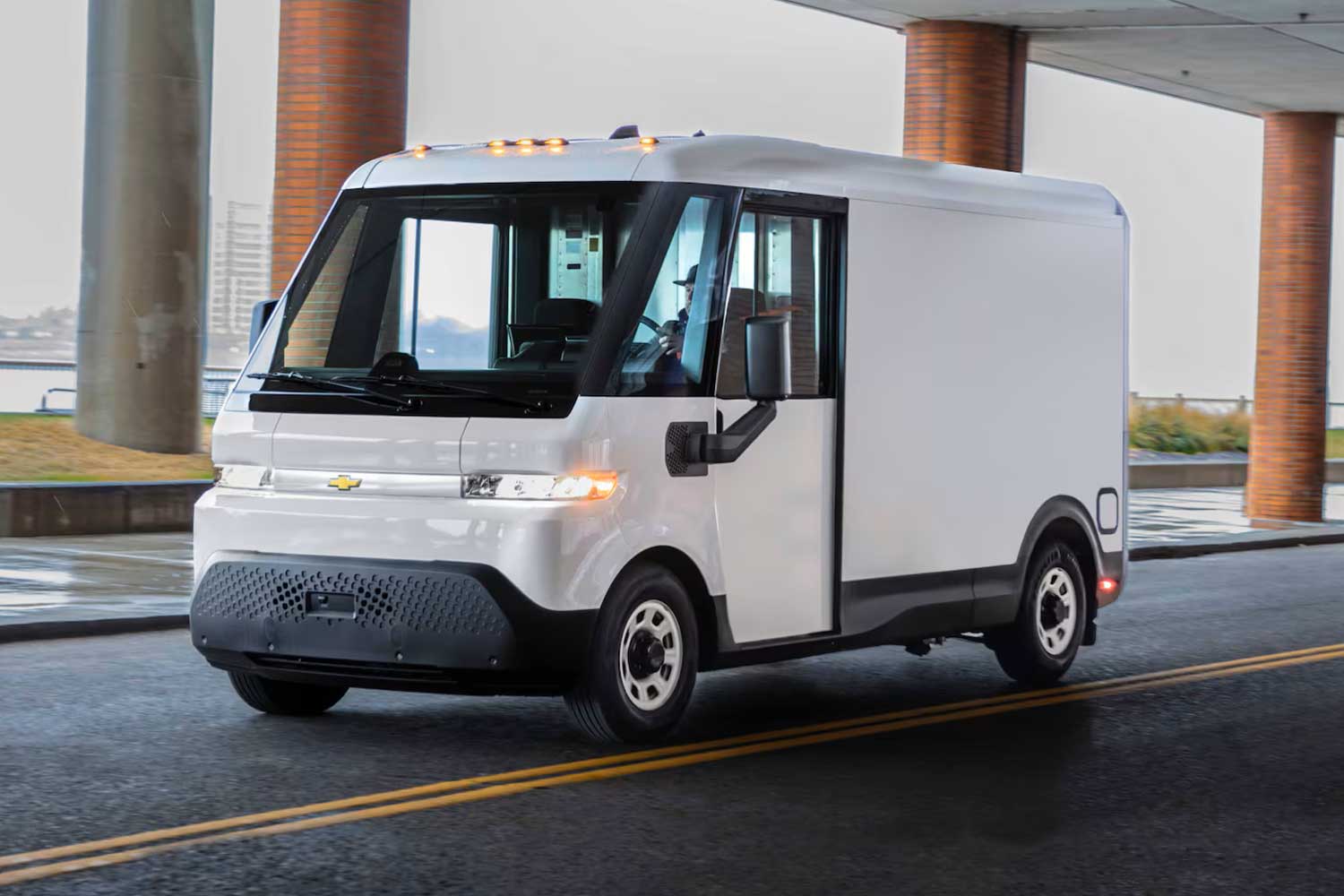 2026 Chevy BrightDrop Drops Translucent Roof, Adds Standard Roof Rack ...