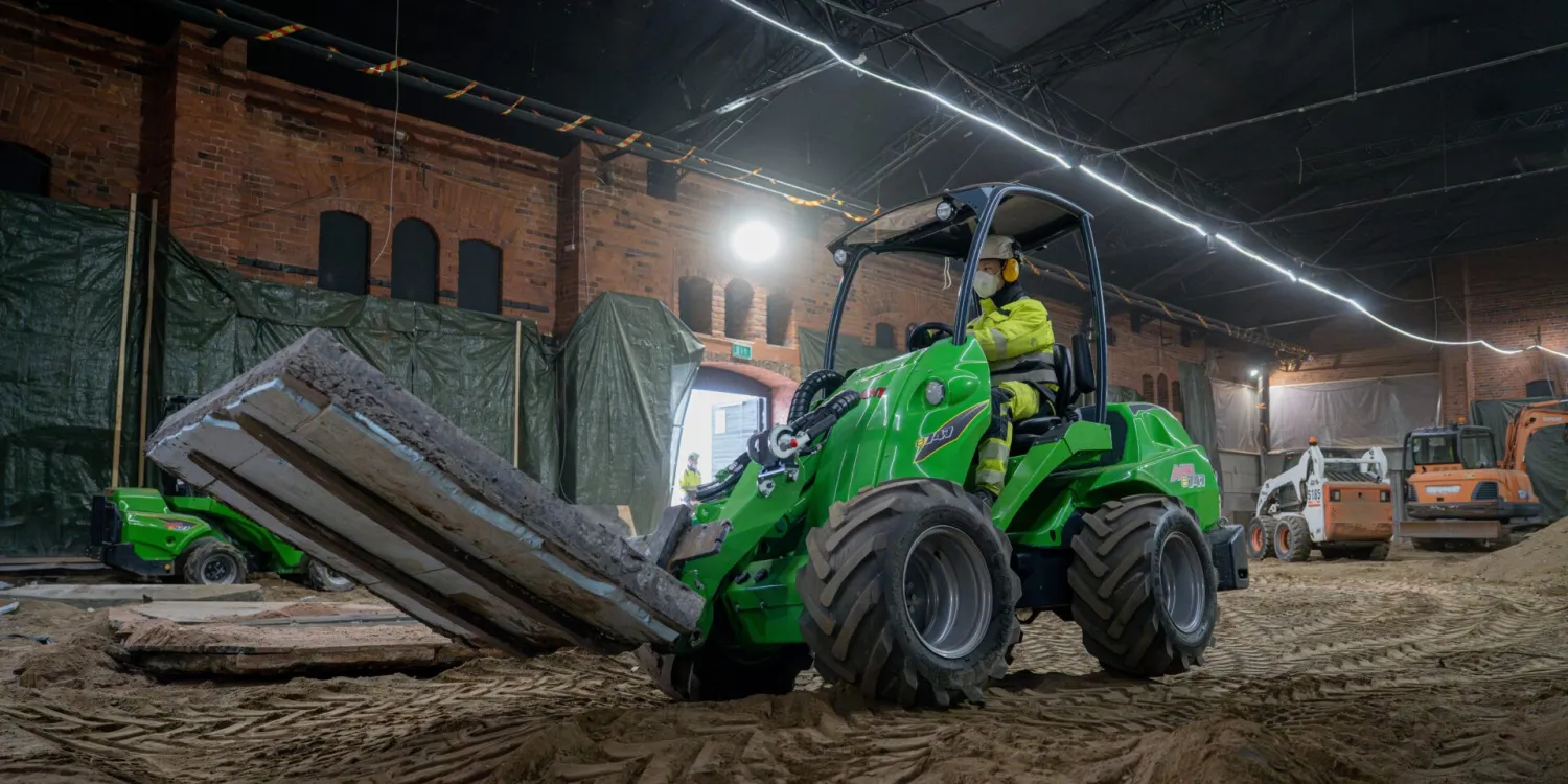 Finland’s Avant Techno Unveils Largest Electric Wheel Loader With 47 ...