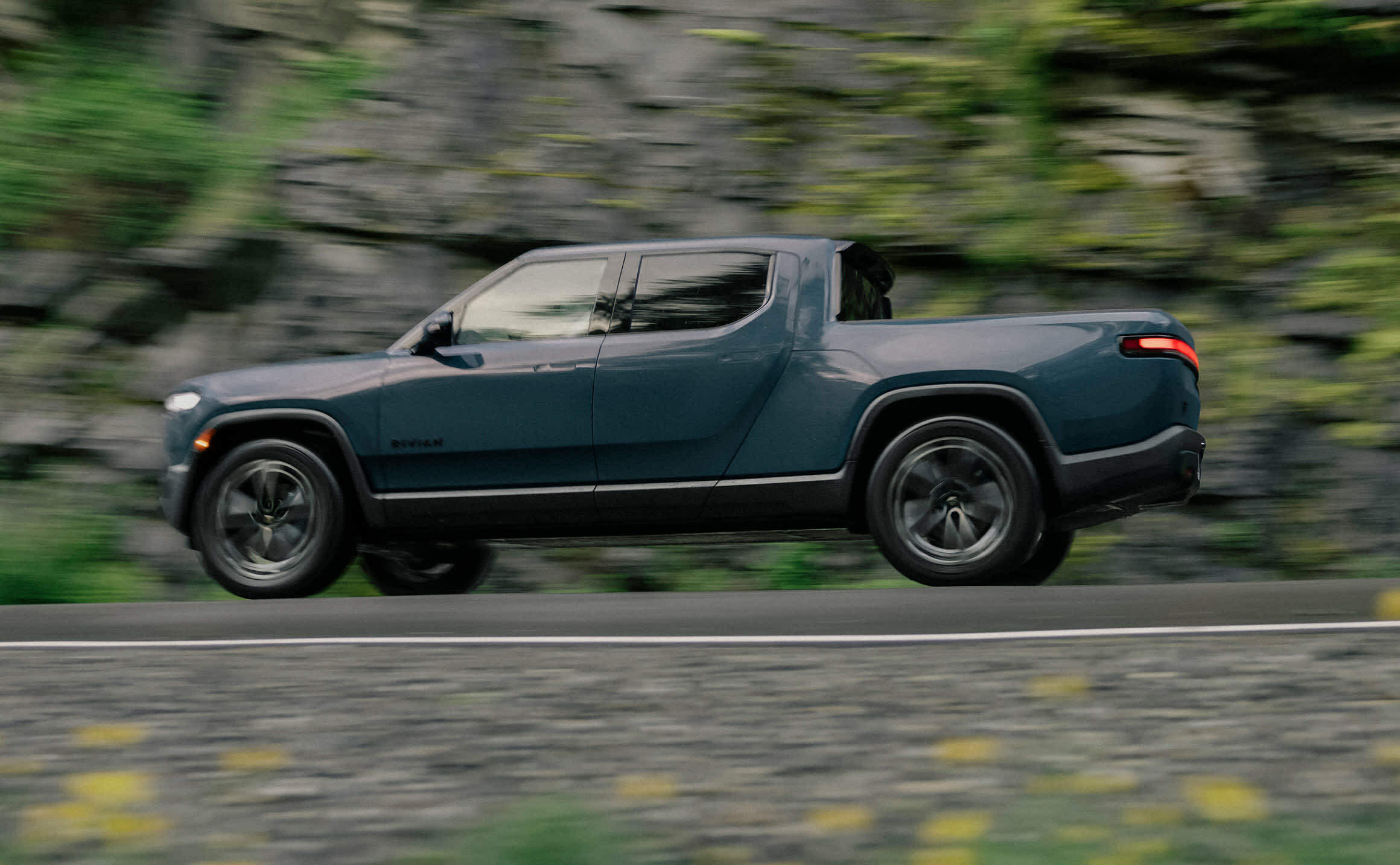 Rivian Expands U.S. Incentives With Lease Cash, 0% Financing and Costco ...