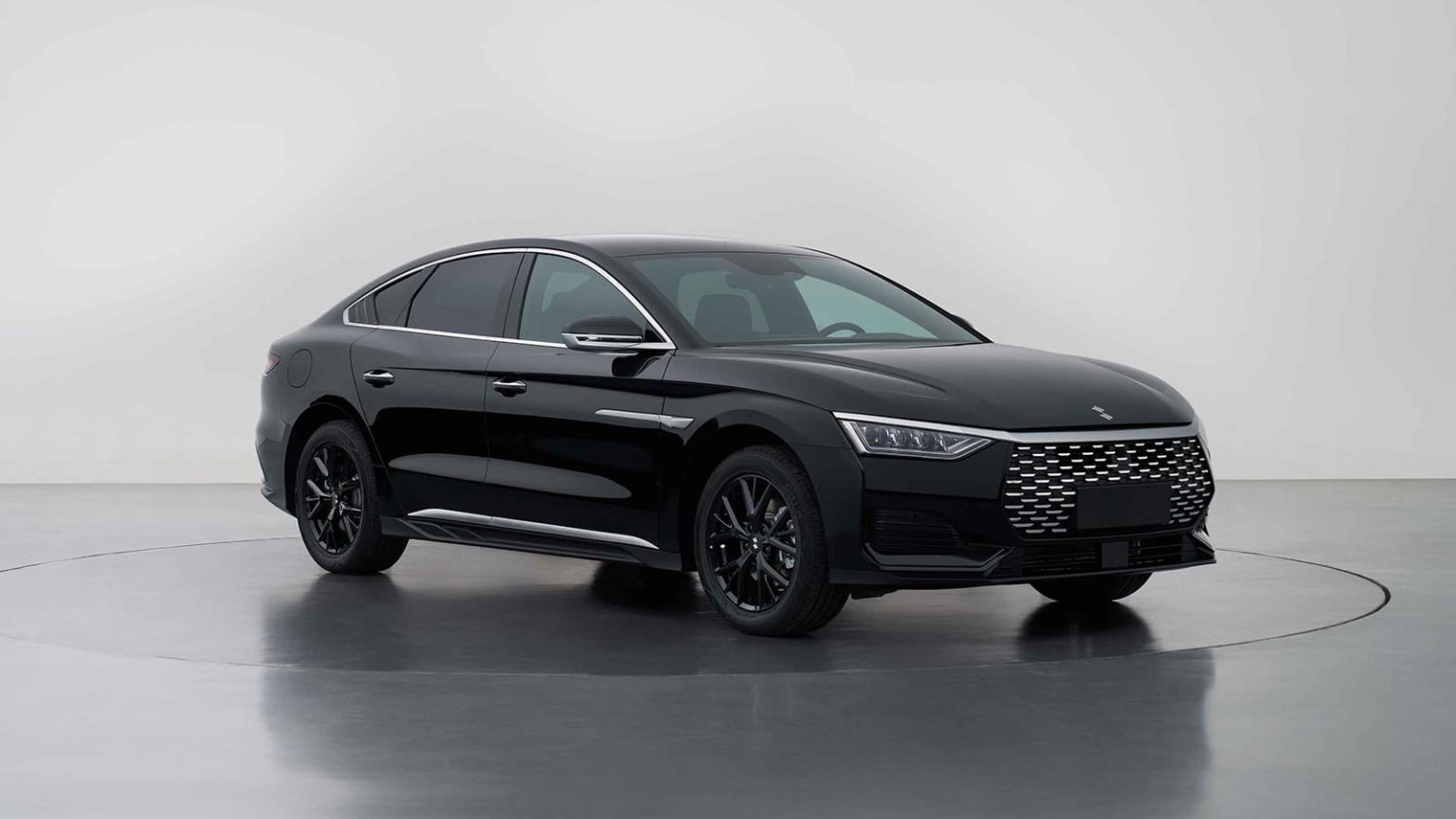 BYD Files New Linghui Sub-Brand Models Aimed at Ride-Hailing Market