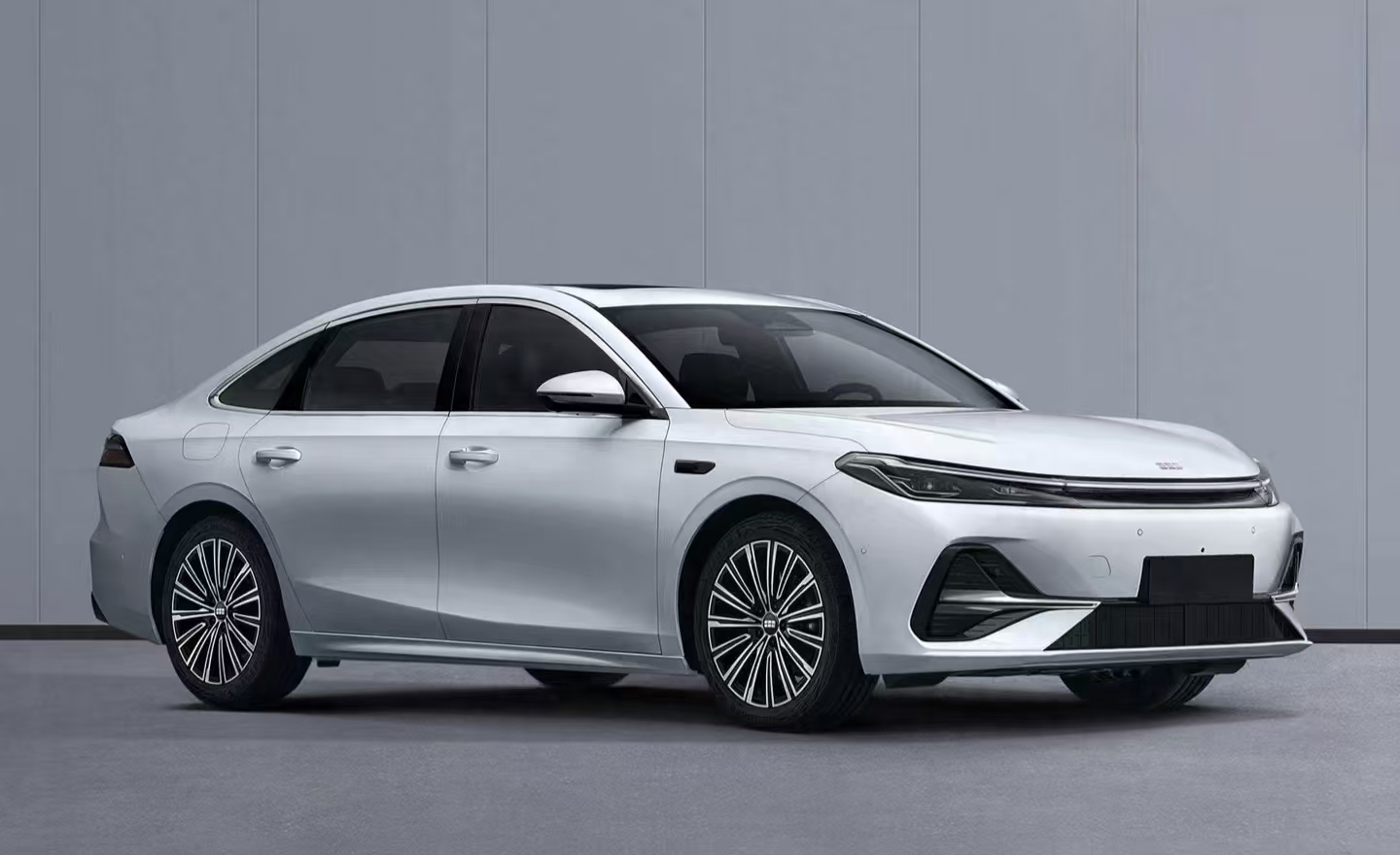 Geely Files Long-Range Galaxy A7 Plug-In Hybrid With 175 km Electric ...