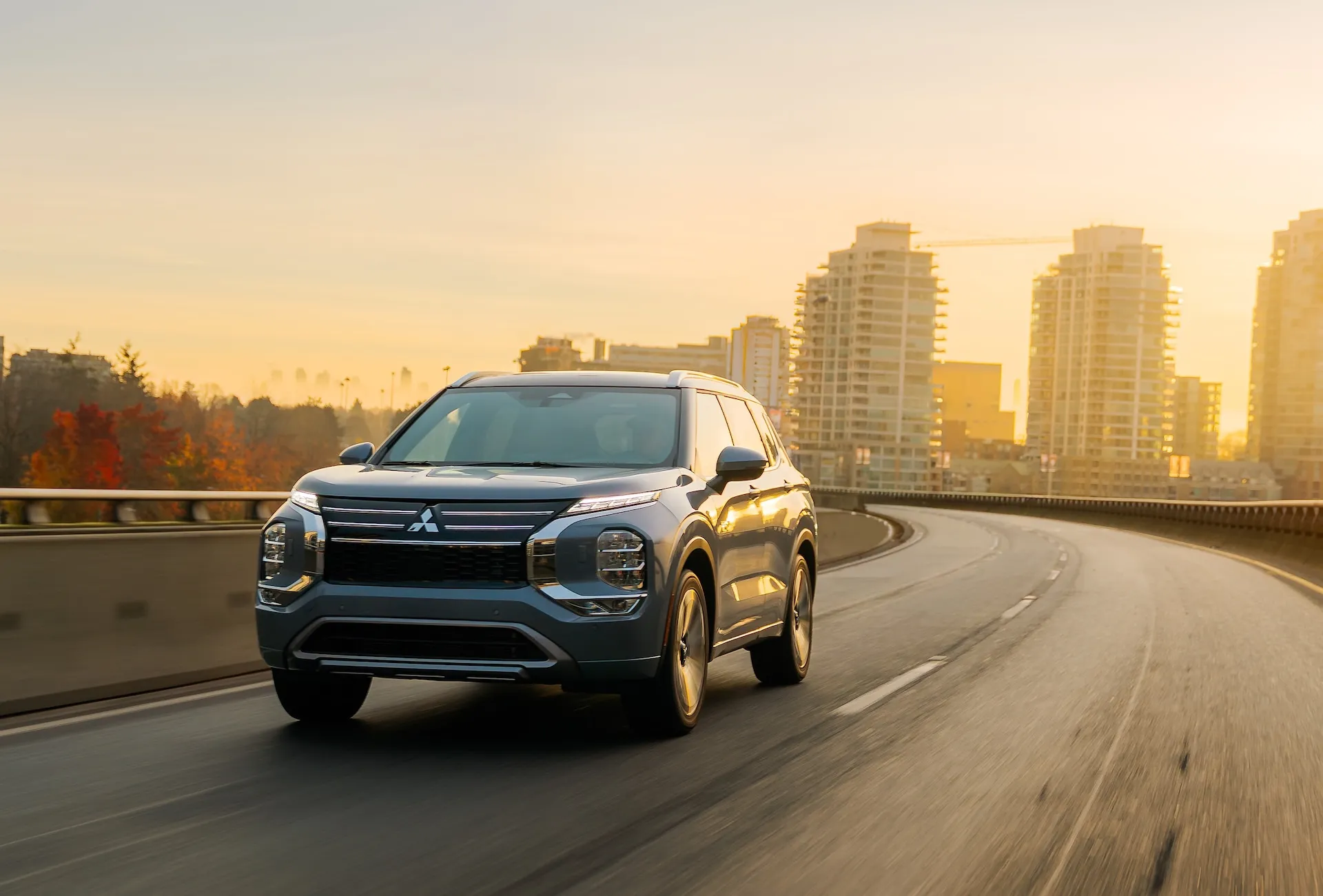 Mitsubishi Launches Updated Outlander PHEV in Canada With Larger ...