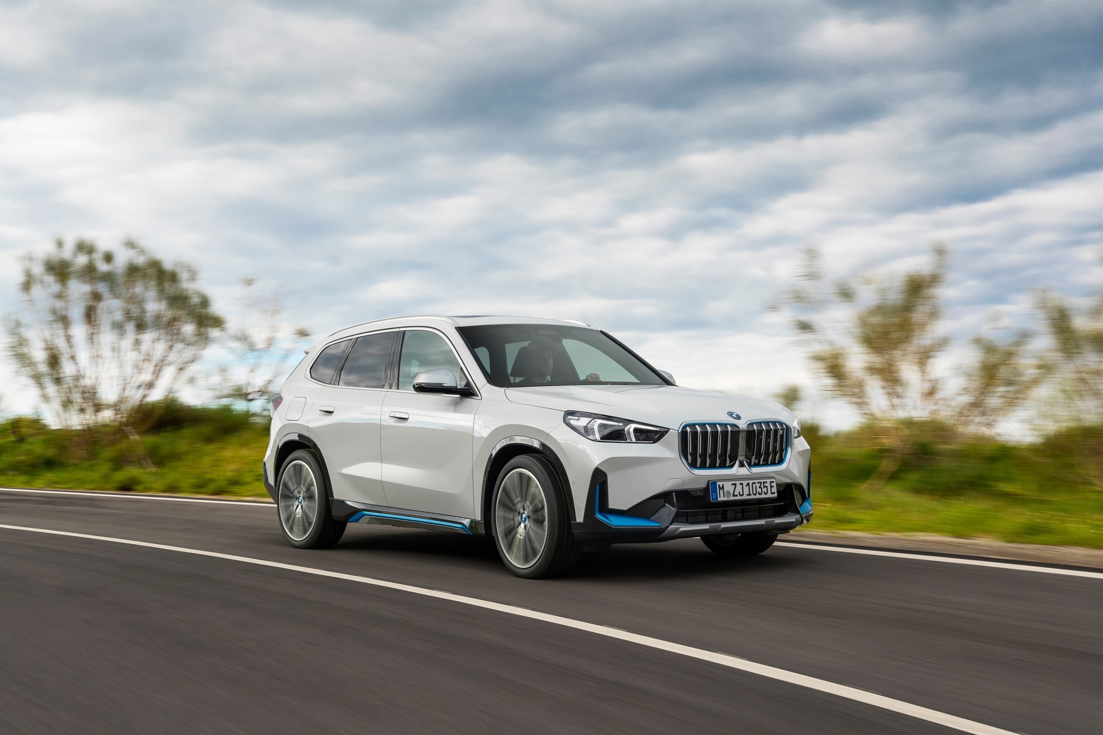 BMW to Upgrade iX1 and iX2 With SiC Inverters, Add 22-kW Charging to ...