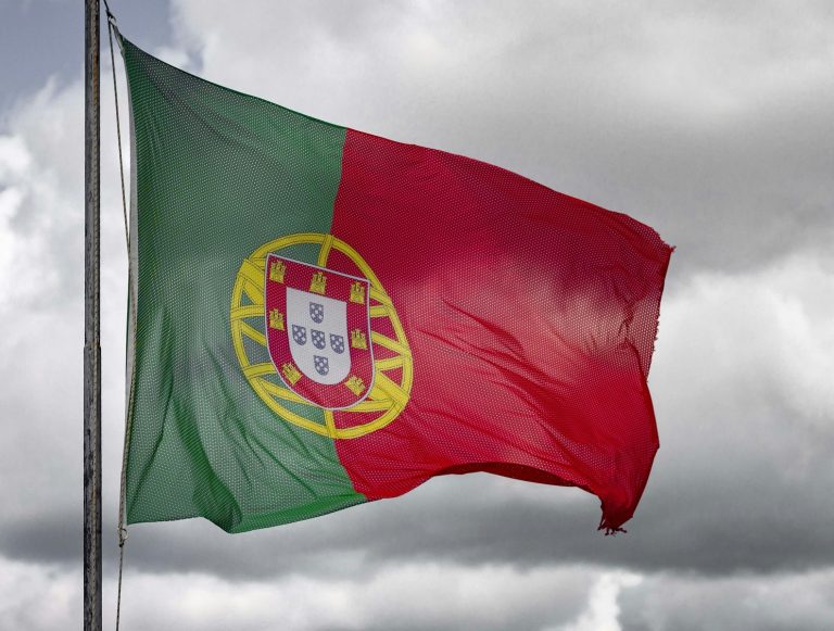 Portugal Sets €17.6 Million Incentive Scheme to Boost Electric Vehicles ...