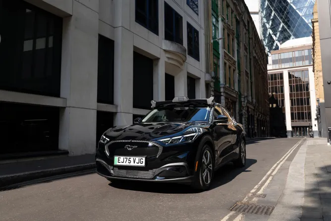 Uber Opens Interest List for Wayve Robotaxi Service Ahead of Planned ...
